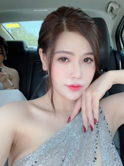 Phạm Minh Trang - CEO Trân Nhi Beauty&Spa nhận giải thưởng “Thương hiệu ...